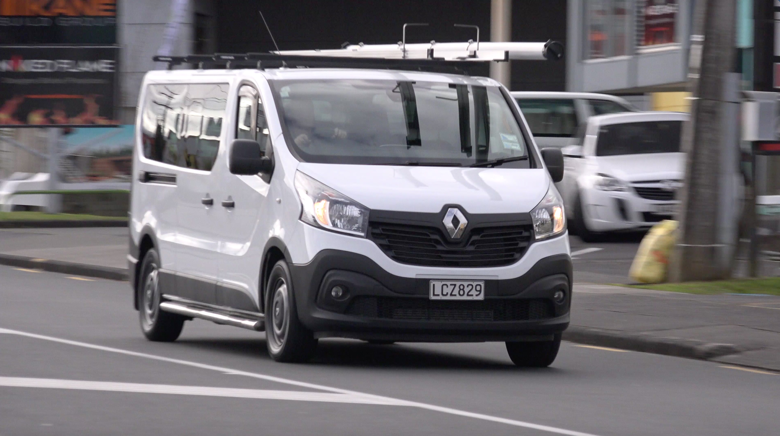 2018 Renault Trafic - Video Road Report | New Zealand Company Vehicle