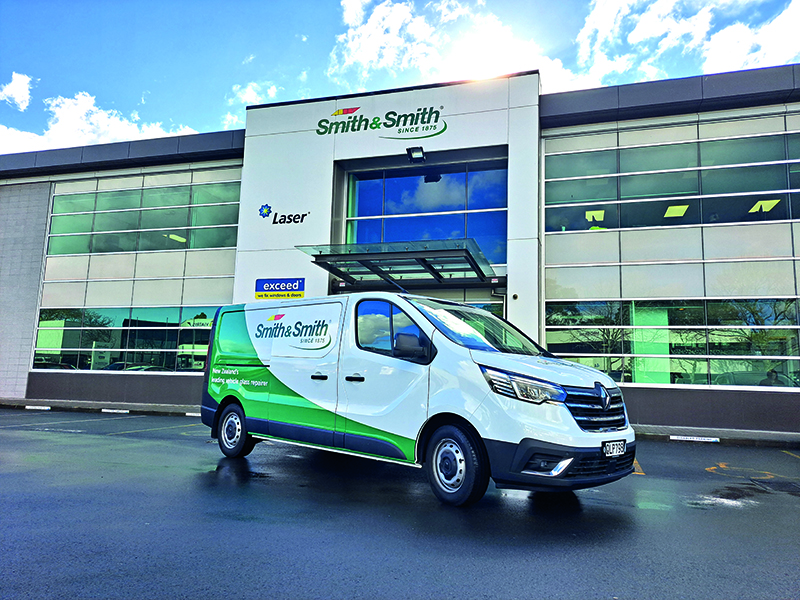 Renault Trafic clearly performs for Smith&Smith | New Zealand Company ...